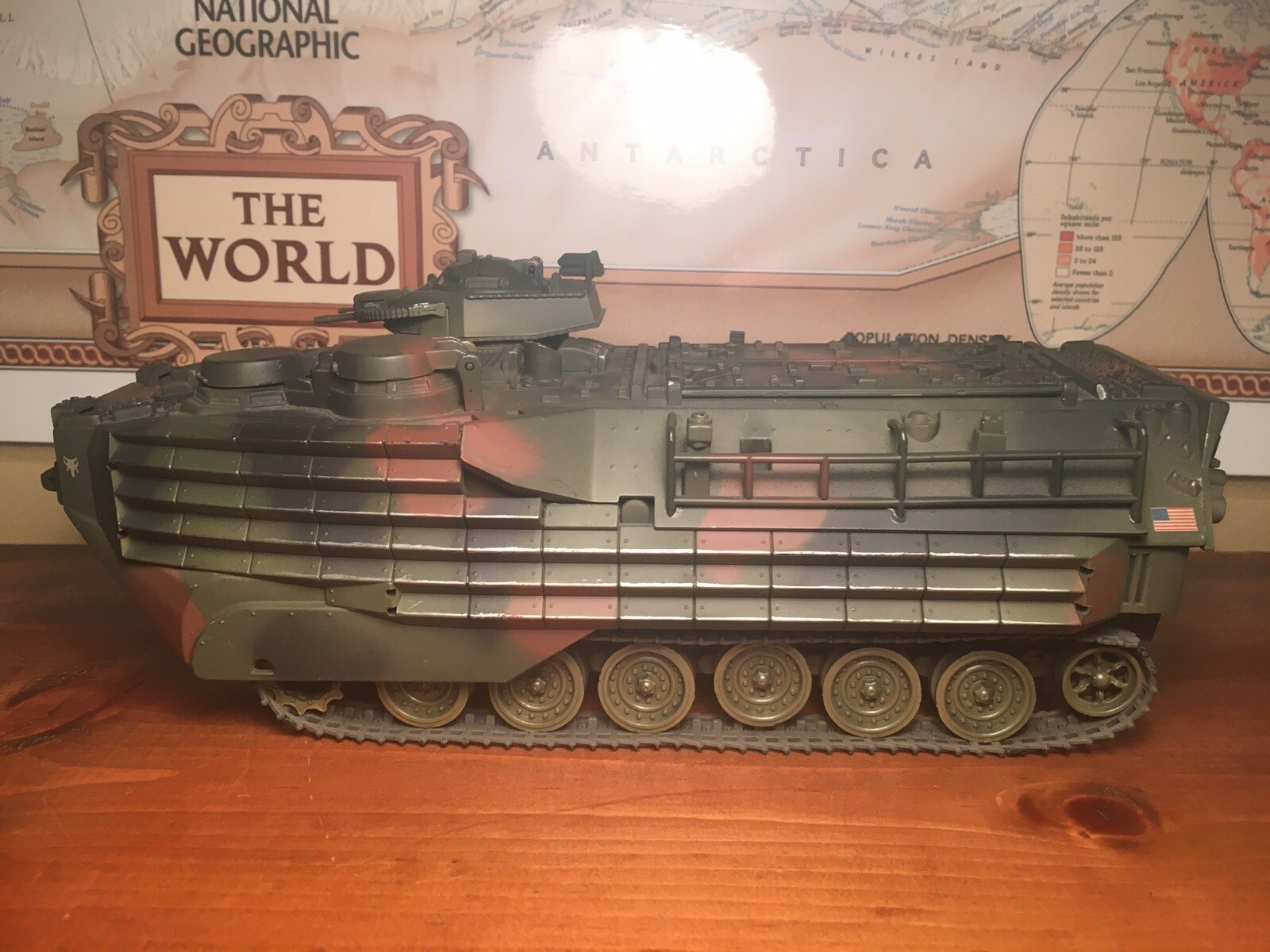 A09 Forces of Valor Unimax 1:32 Amphibious Tank Vehicle AAVP7A1 Amtrac ...