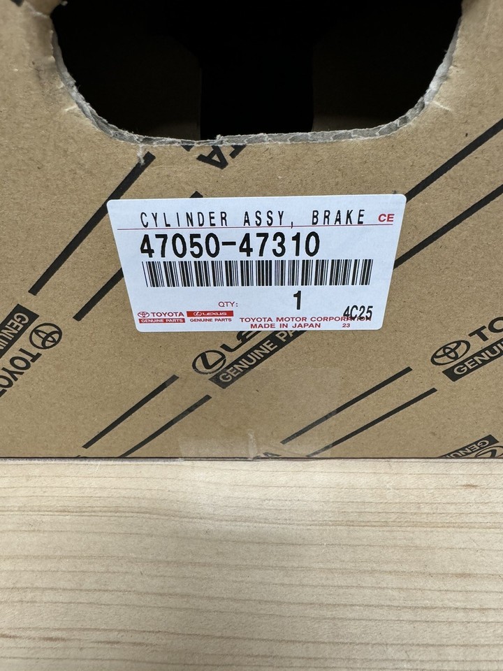 2014-2015 Toyota Prius Gen 3 OEM Brake Booster & Master Cylinder ...