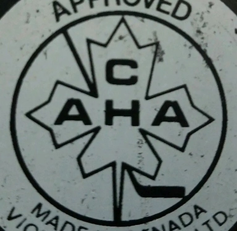 VINTAGE APPROVED CAHA OFFICIAL PRACTICE GAME PUCK MADE IN CANADA ...