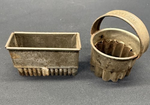 Antique Primitive Metal Scalloped Edge Pastry Biscuit Cracker Cookie ...