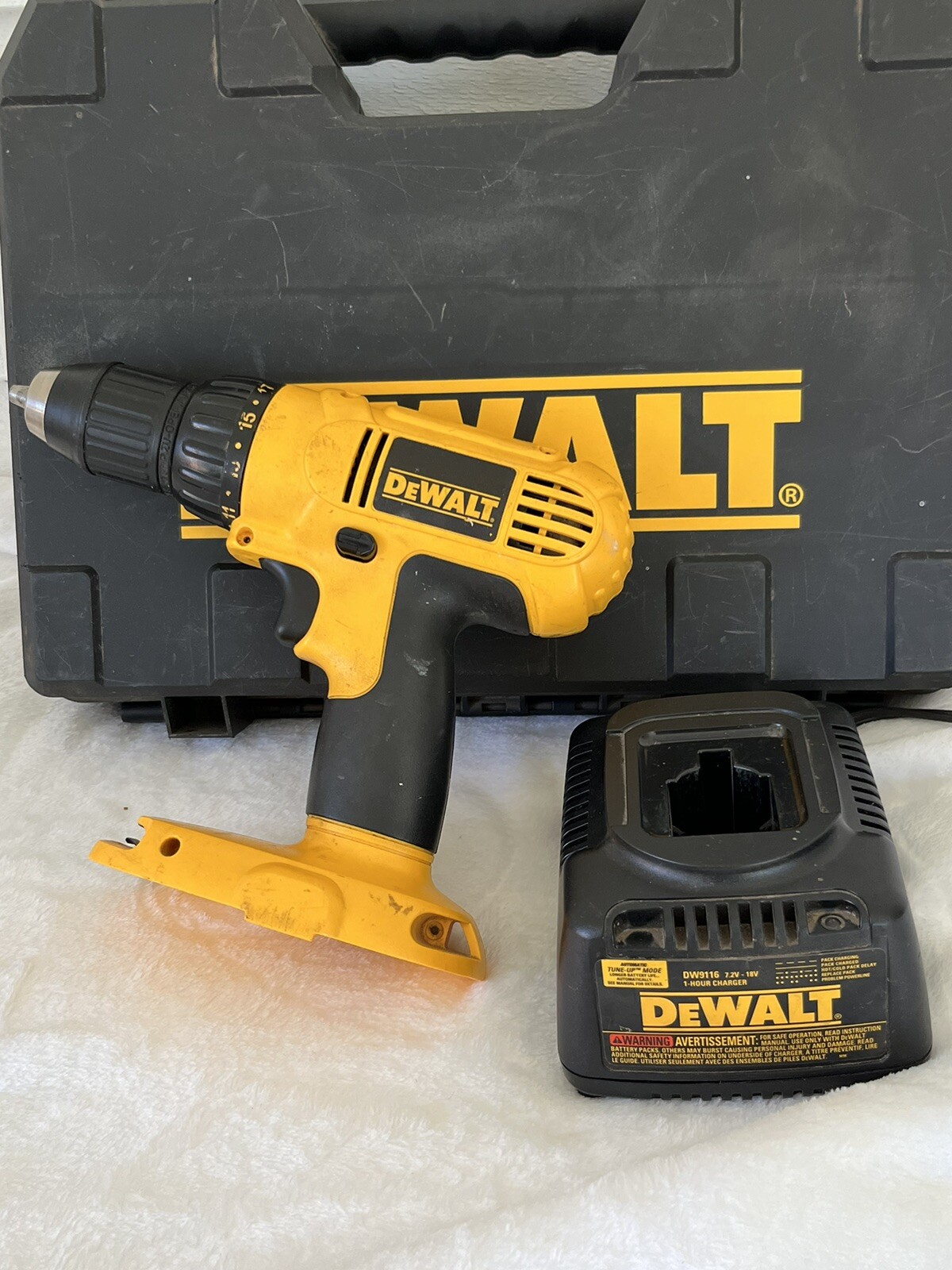 DeWalt DC970 18V Cordless Drill Kit Drill w/ Charger & Hard Case tested ...