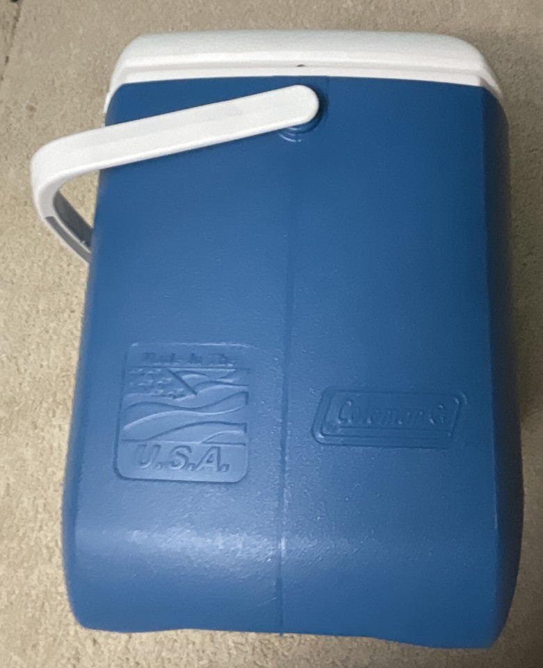 COLEMAN Chiller Personal Cooler, 30 qt, Plastic, Blue/White , 2160830 ...