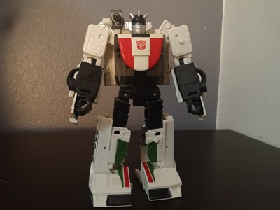 Transformers War For Cybertron Kingdom Deluxe Class Wheeljack | eBay