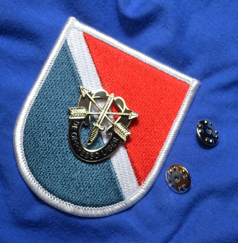 ELITE SPECIAL FORCES GROUP BERET FLASH: 11th SFG + DE OPPRESSO LIBER ...