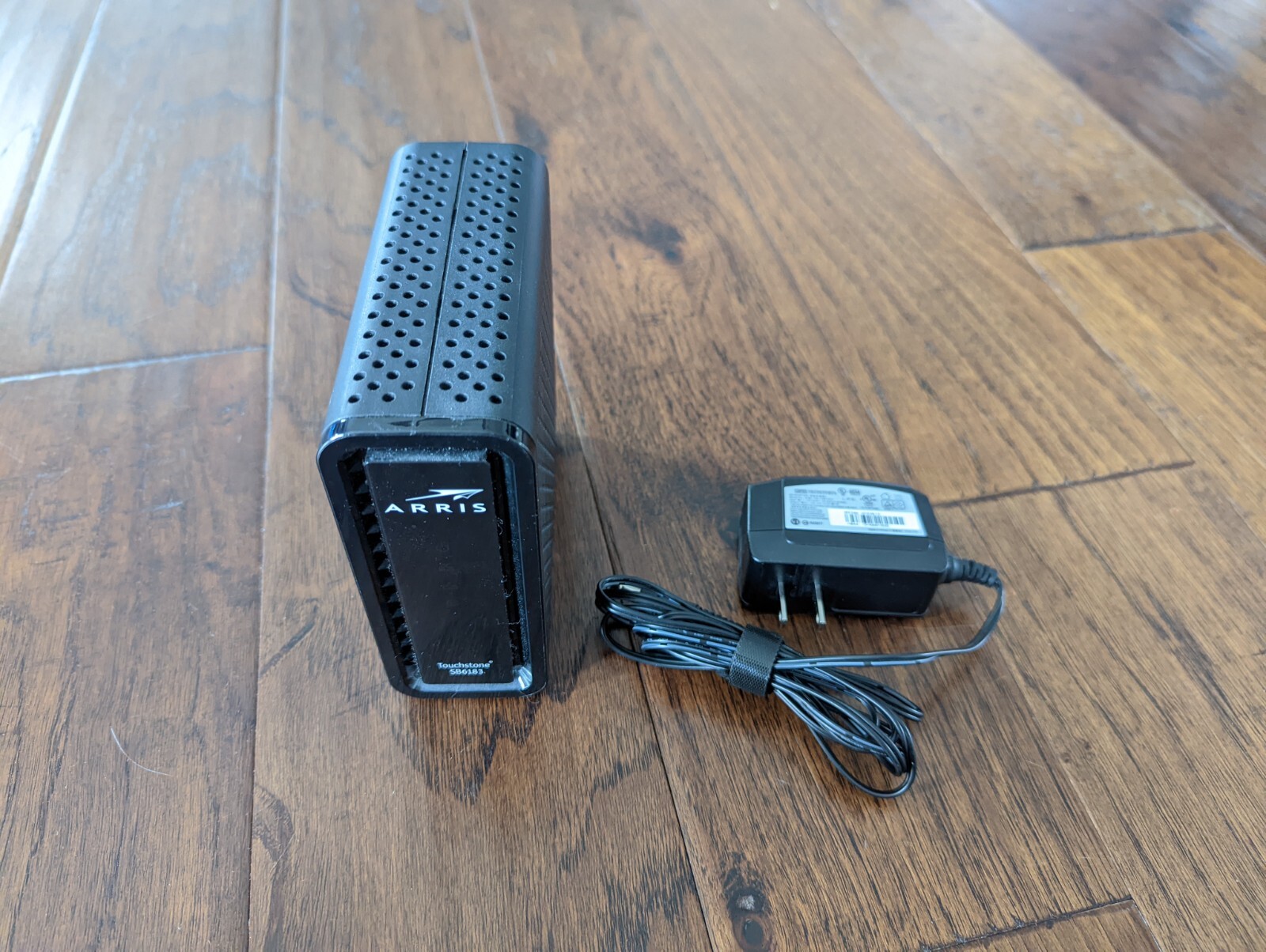 ARRIS SB6183 Surfboard 16x4 DOCSIS 3.0 Cable Modem - Black 612572213124 ...