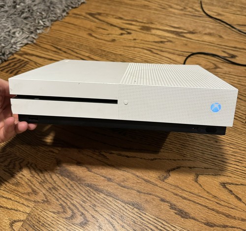 Microsoft Xbox One S - White - Great Condition | eBay