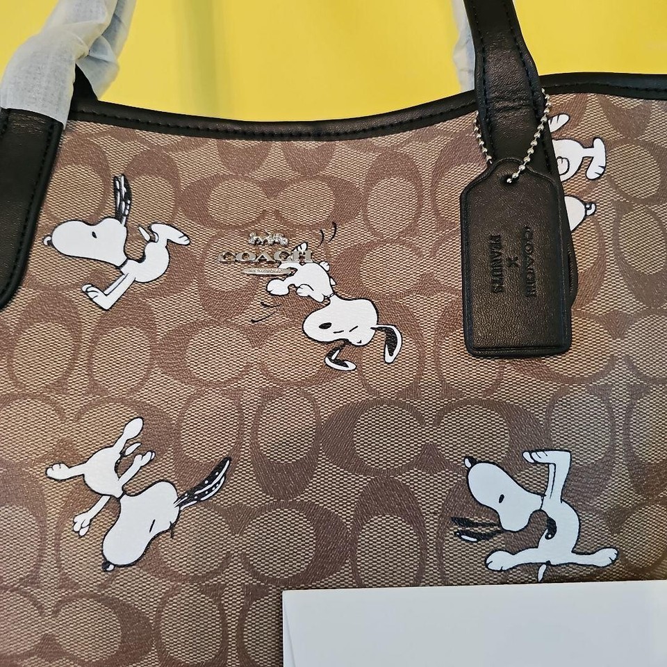 Coach Peanuts Snoopy Redwood Tote Bag Outlet | eBay