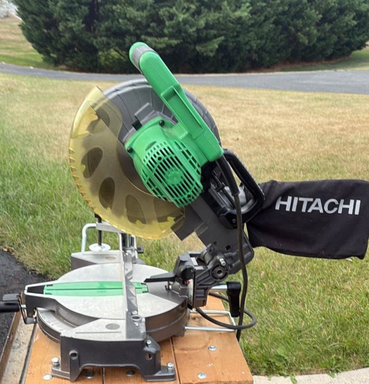 Hitachi C10FCE2 Single Bevel Compound Miter Saw Great Condition | eBay