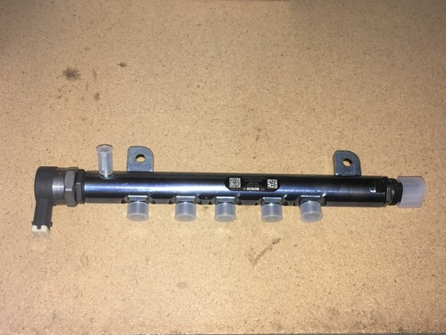 2011-2014 SILVERADO SIERRA DURAMAX DIESEL LML LEFT FUEL RAIL NEW GM ...