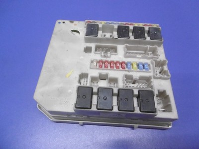 Renault Clio MK3 + Modus 2005-2012 Engine Bay Fuse Box UPC,233293D | eBay