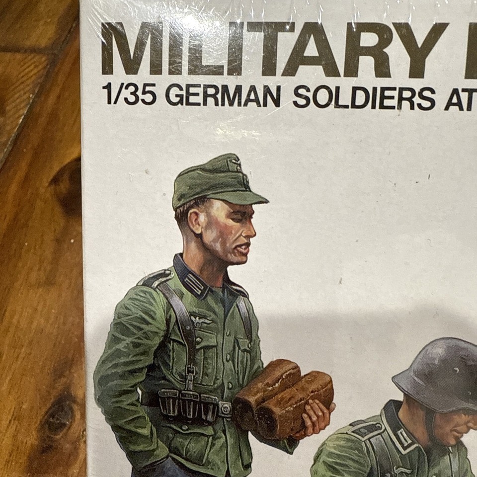 Tamiya 35129 German Soldiers At Rest 1/35 Scale Model Kit 1:35 Military ...
