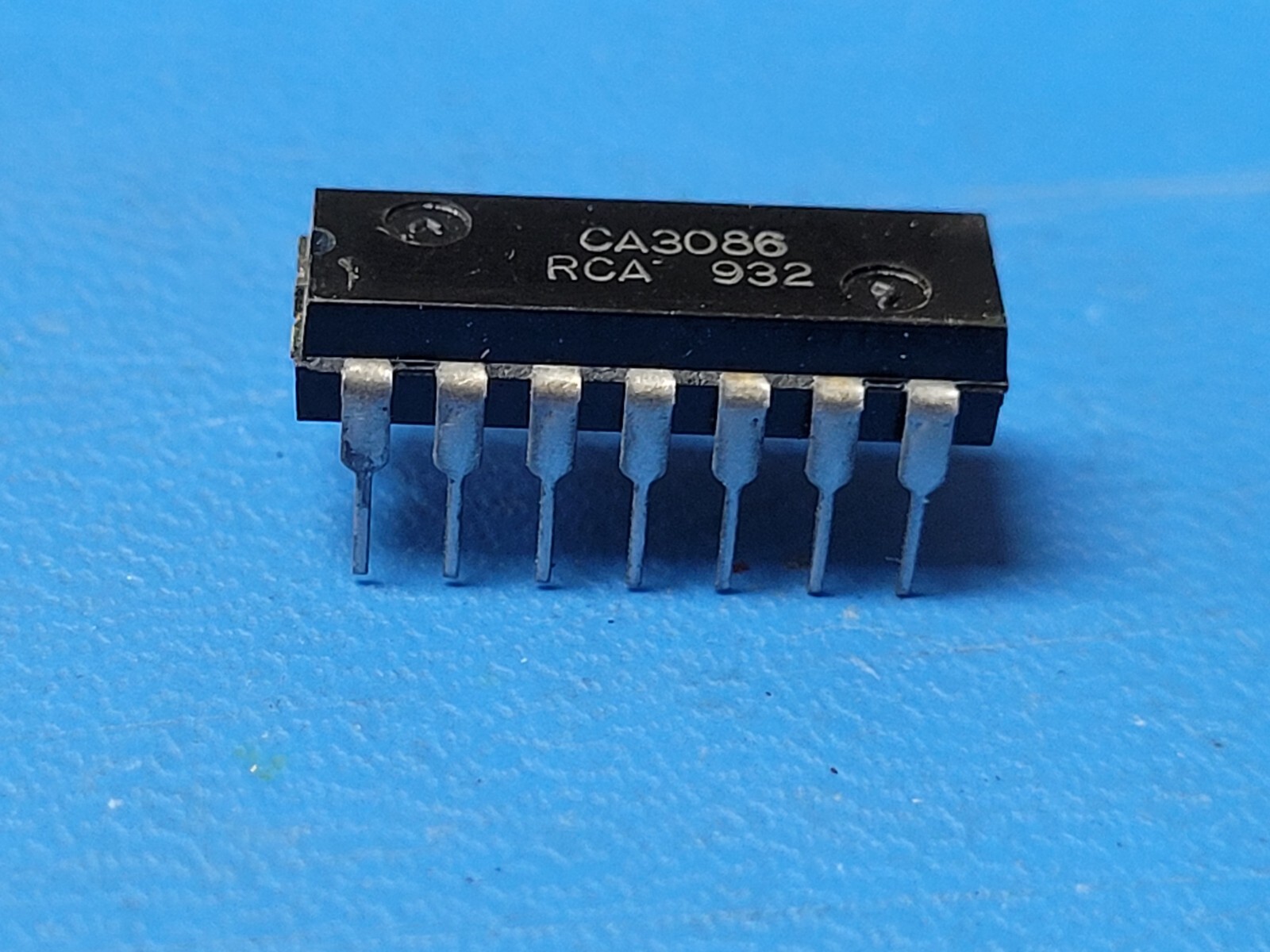 (1 PC) CA3086 RCA RF Small Signal Bipolar Transistor 0.05A 5-Element ...