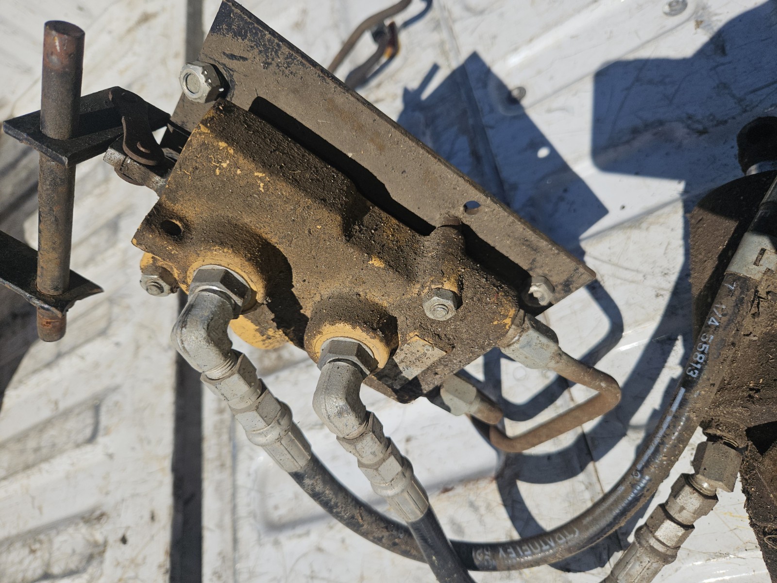 Cub Cadet Single Hydraulic Lift Set Up 782 1811 1711 | eBay