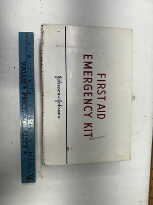 Vintage 1930's, 40's or 50's Johnson & Johnson Genral First Aid Kit ...