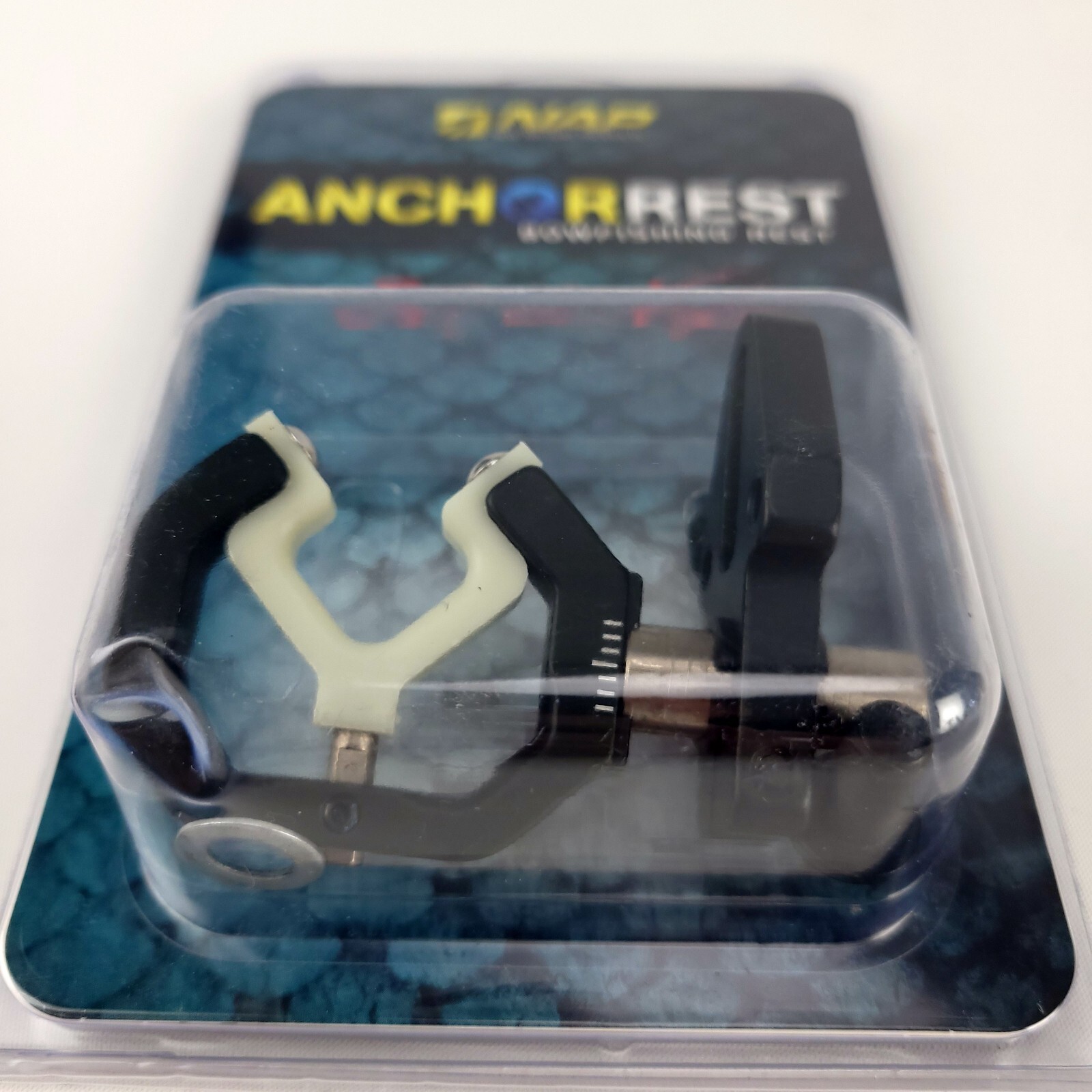 NAP Quiktune Anchor Glow in the Dark Launcher Bowfishing Arrow Rest 60 ...