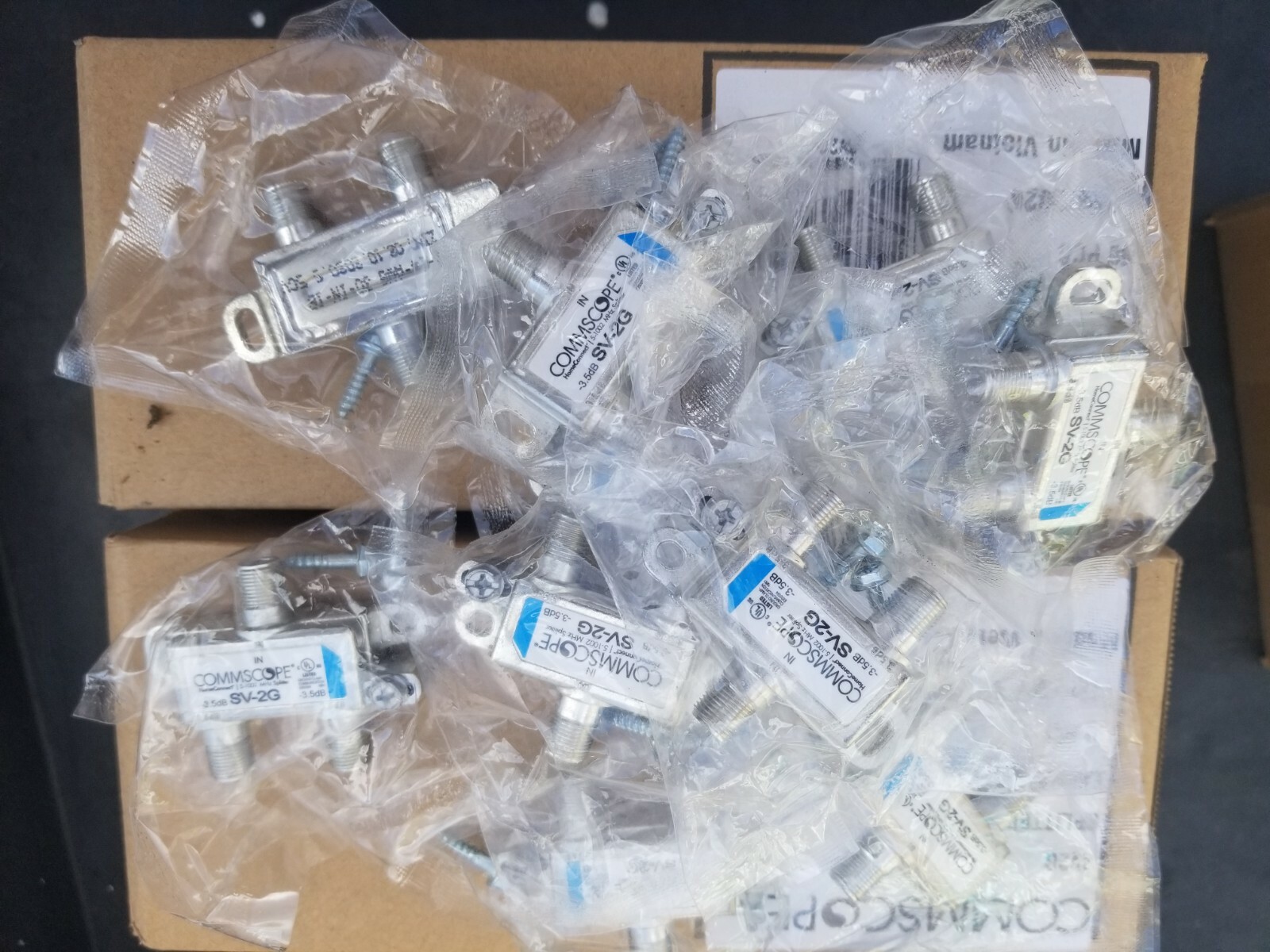 SV-2G COA-WAY DIGITAL SPLITTER - COMMSCOPE - COAXIAL 5-1000 MHZ - NE H ...