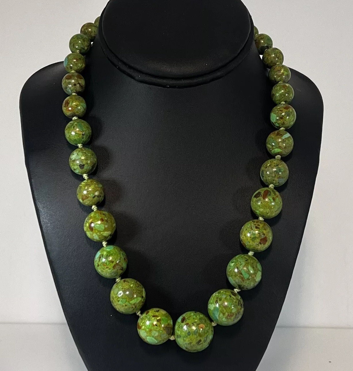 Aluma USA Graduated Green Turquoise Necklace 18" Ste… - Gem