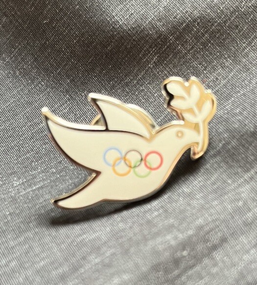 Paris 2024 Olympic IOC Dove Pin Personal Pin From Thomas Bach | eBay