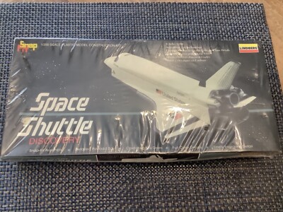 Lindberg #99001 Snap-Fit Space Shuttle Discovery 1/200 Scale Model Kit ...