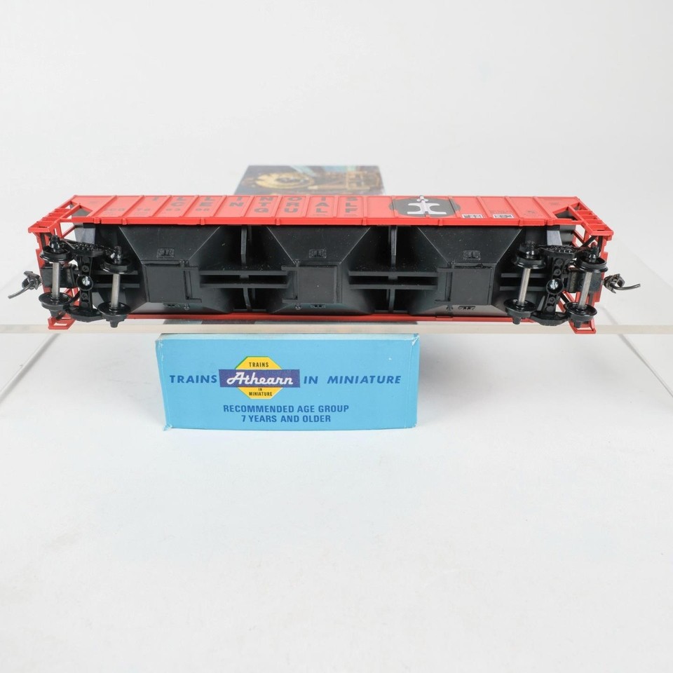 Athearn HO Illinois Central Gulf ICG #766388 54' 3-Bay Covered Hopper ...