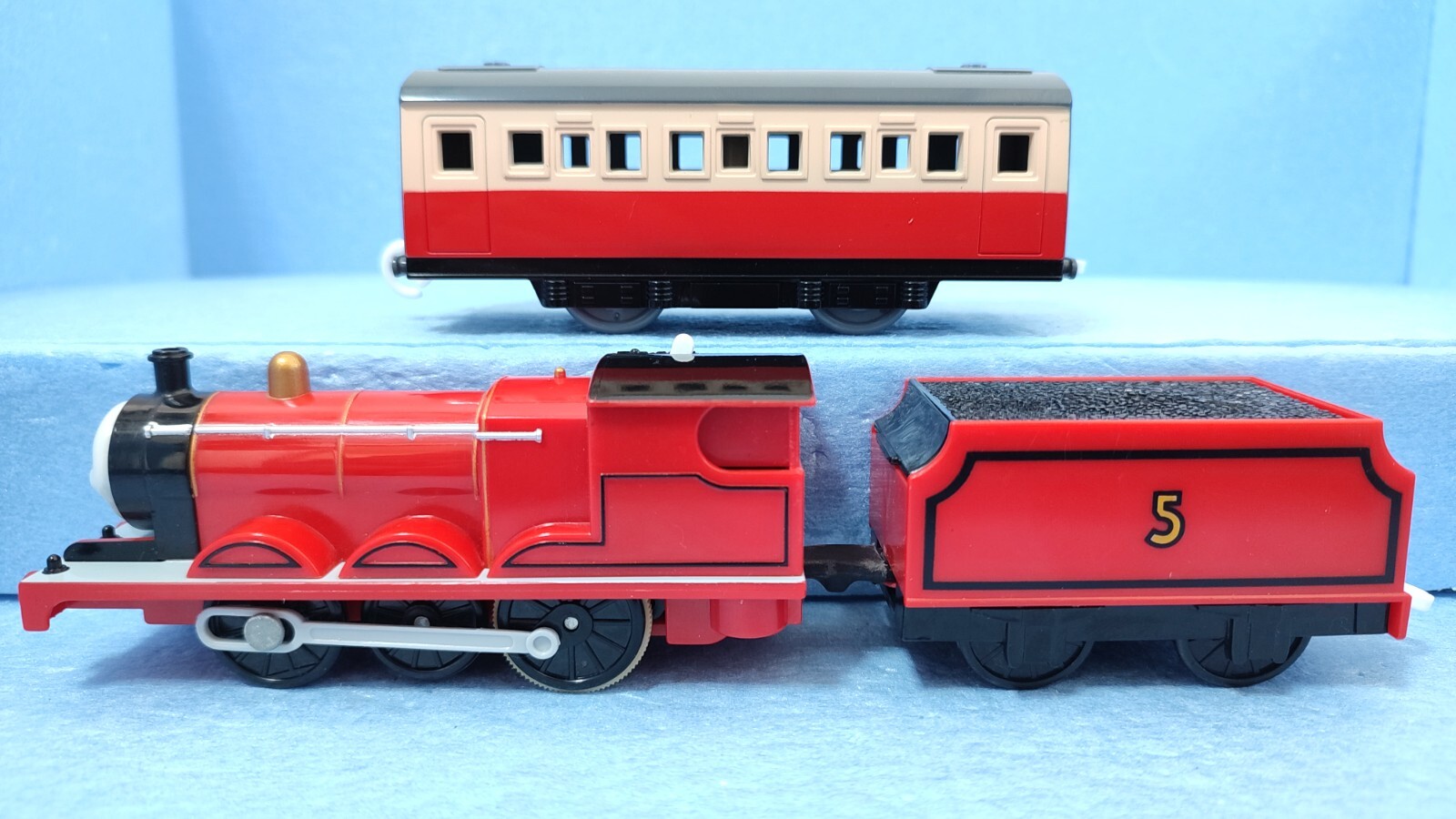 Tomy Plarail Thomas and Friends Various Conditions Classic James Engine ...