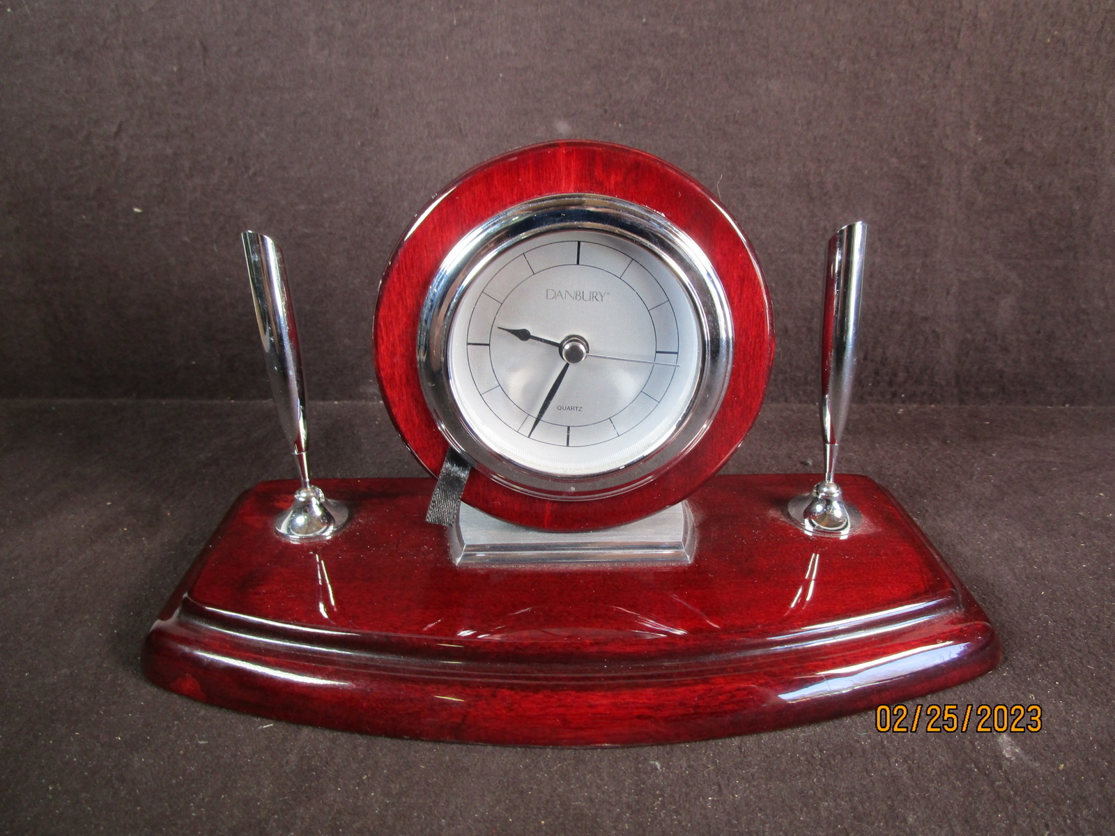 Things Remembered Mahogany Danbury Desk Clock & Pen Holder Set | eBay