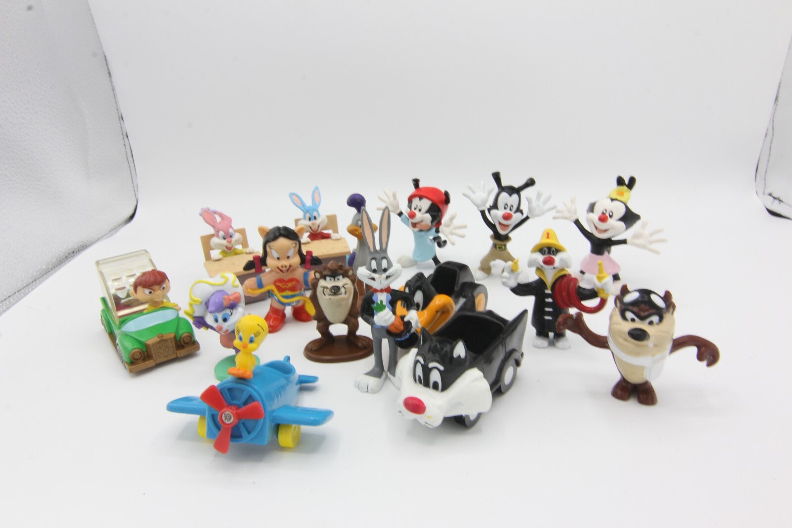 Vintage Warner Brothers Looney Tunes / Tiny Toons Mini Figures Mixed ...