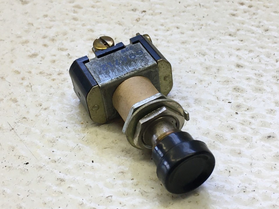 GM NOS 1973-75 GMC Truck Axle Differential Lockout Tell Tale Lamp Dash ...