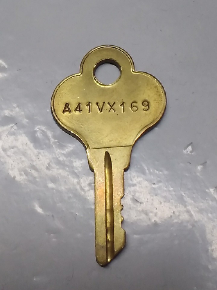 EAGLE LOCK Co. # A41VX169 Trunk Padlock Cabinet Desk Drawer Lock Key ...