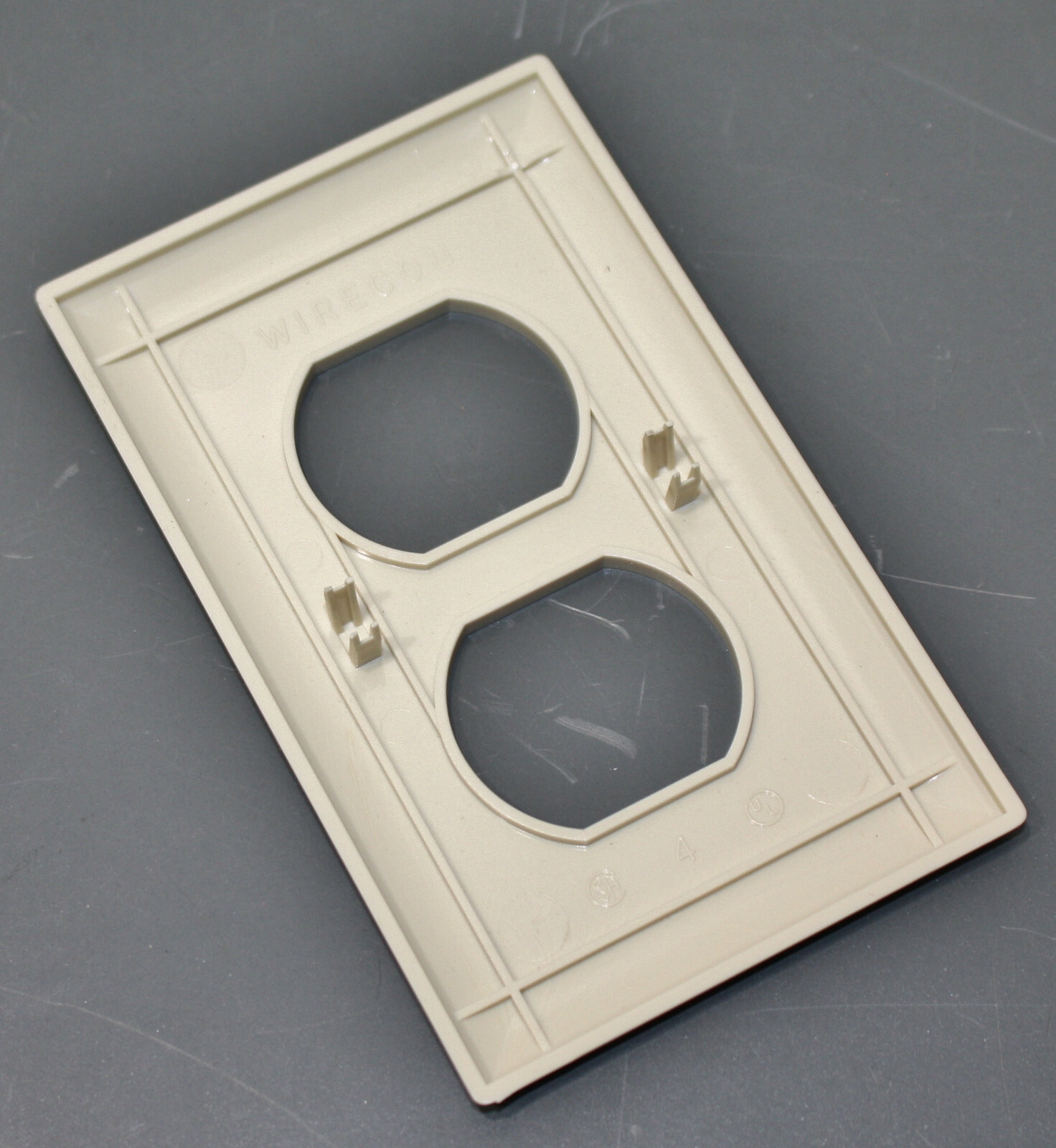 (10) Hubbell Wirecon Snap On Wall Plate WPRUIV, Receptacle Outlet Cover ...