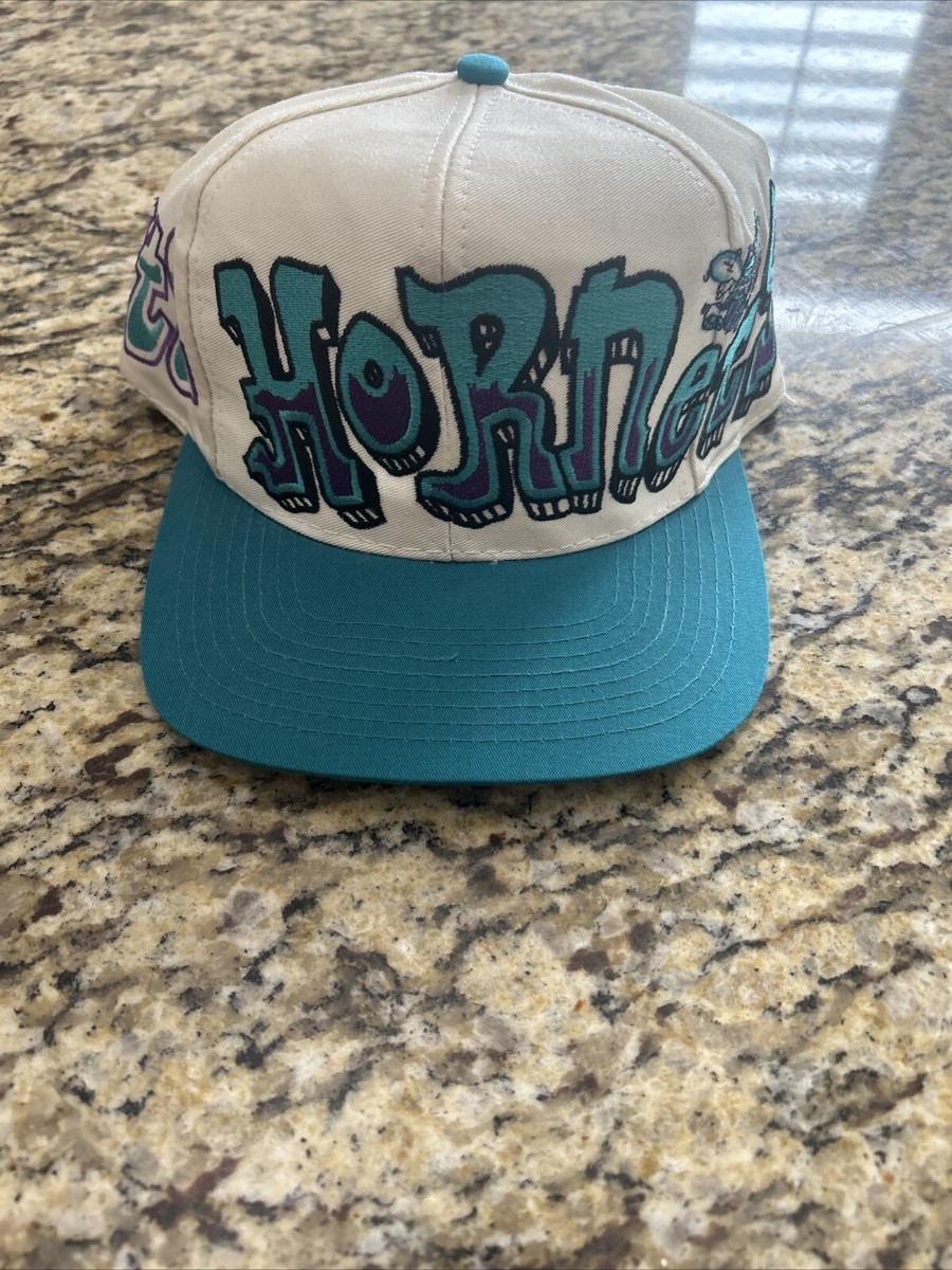 VINTAGE 90'S DREW PEARSON SNAPBACK HAT CHARLOTTE HORNETS VINTAGE 90'S DREW PEARSON SNAPBACK HAT CHARLOTTE HORNETS