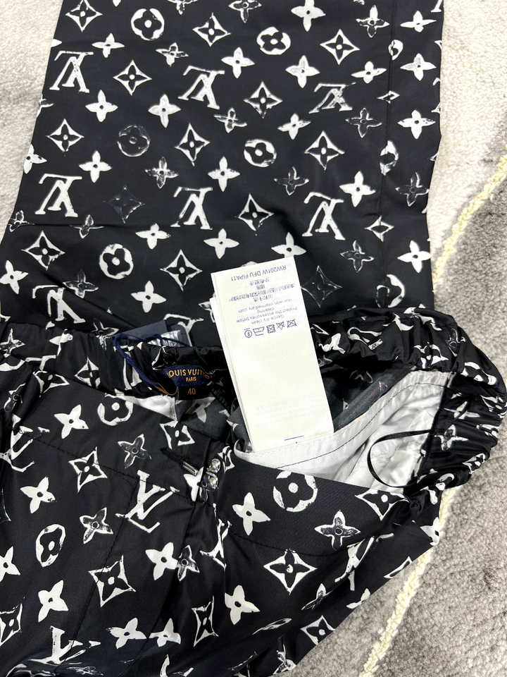 Louis Vuitton Stencil Effect Black White Monogram Logo Jogging Jogger ...