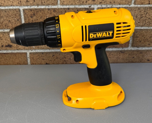 DeWalt DC759 1/2" VSR Cordless Drill Driver 18V 18 Volt Tested Works ...