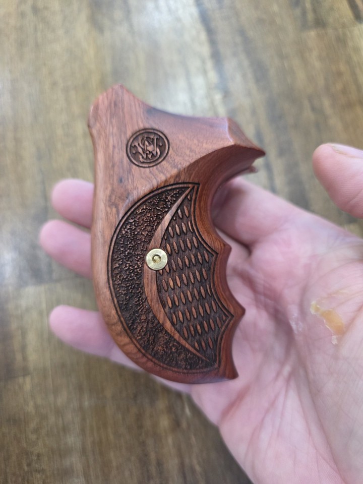 Smith&Wesson J Frame Wood Engraved Custom Grips | eBay