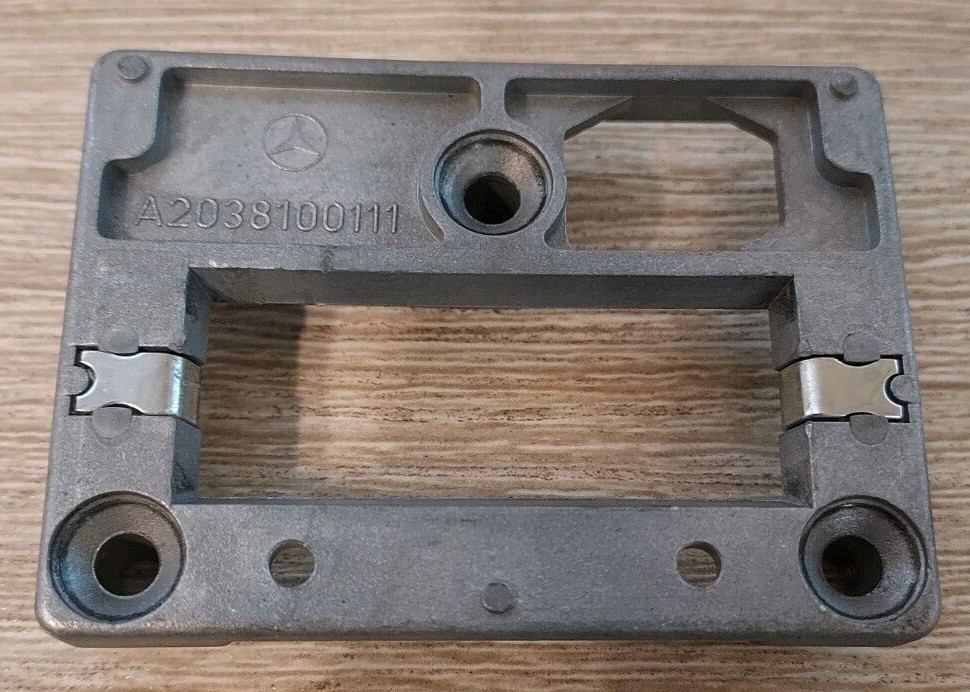 2006-2011 MERCEDES W203 W204 C CLASS RAIN SENSOR BRACKET HOLDER ...