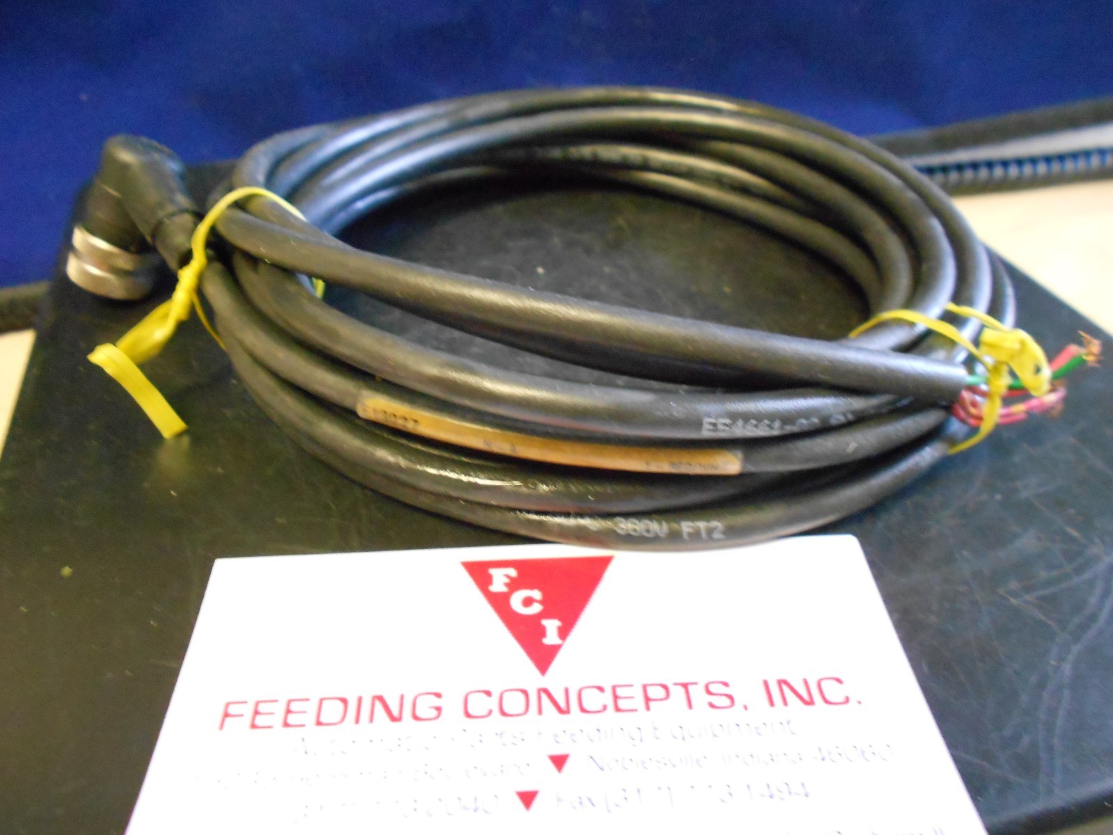 E54661-02 CABLE W/ FEMALE/MALE CONNECTORS, AWM 21198/10493 80C 300V ...