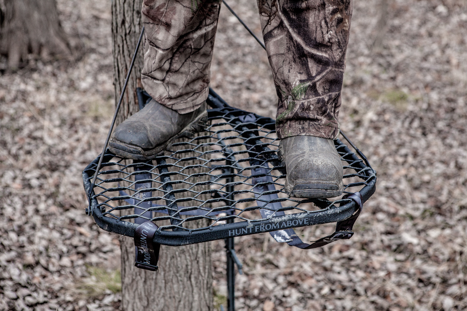 Hawk Mega Combat Hang-On Platform Hunting Tree Stand | eBay