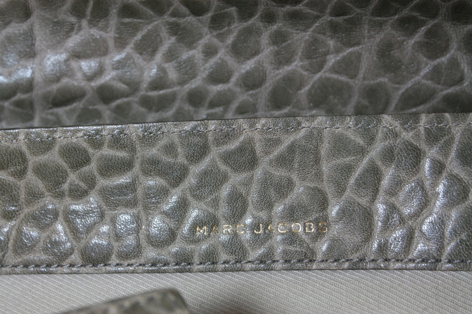MARC JACOBS GARBO GENE HANDBAG TEXTURED CRACKED PEBBLED TAUPE LEATHER ...