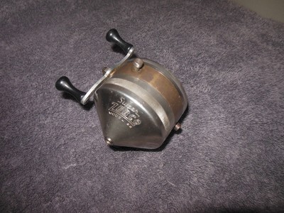 Casting Reels - Vintage Super Zebco Model 22