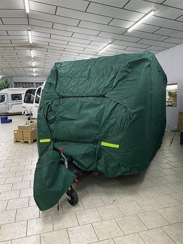 Quest Caravan Cover Pro Max 21-23ft (XX Large) With Hitch Cover 8ft ...