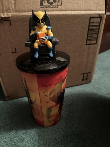 Deadpool WOLVERINE Figurine top Drink & Popcorn Bucket, Regal Collector ...