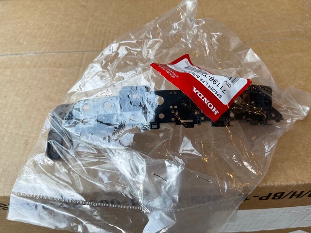 OEM HONDA CR-V CRV FRONT LEFT BUMPER HEADLIGHT BRACKET 2017-ON ...