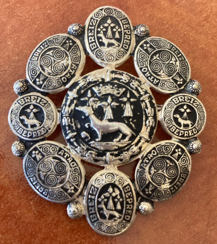 BROCHE "HERMINE DE BRETAGNE" - BIJOU KELT - BREIZ ATAO - BEPRED BREIZH ...