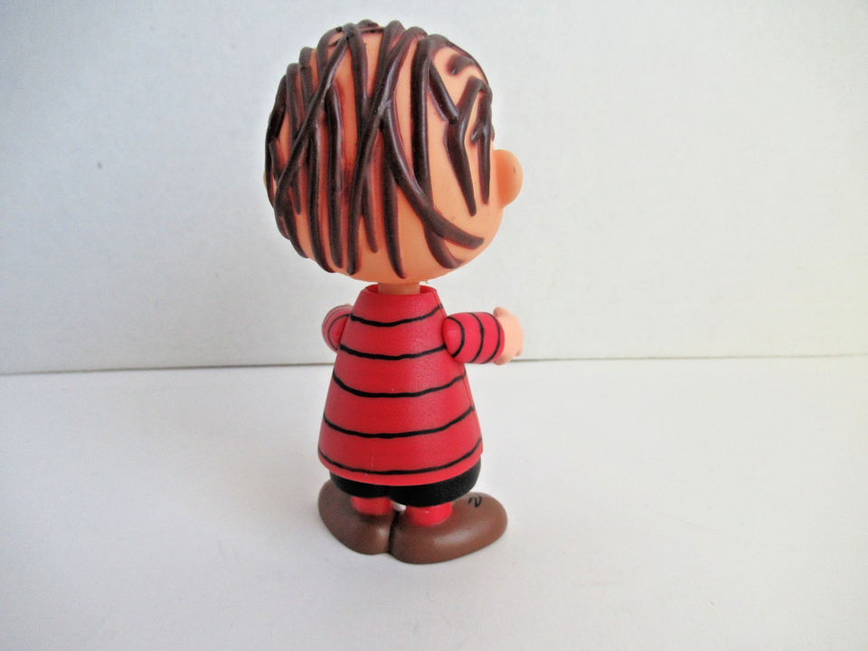 Playing Mantis - Peanuts It's the Great Pumpkin Linus Van Pelt Figure ...