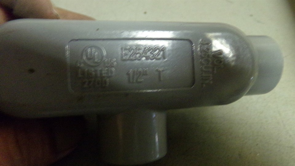 NEW Conduit Body 1/2" T 4.25 Cu/IN E254321 with Cover *FREE SHIPPING ...