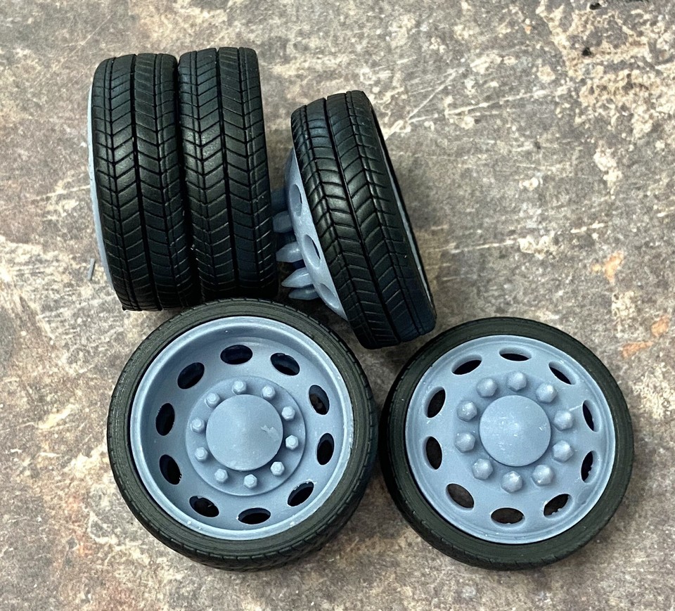 Resin 1/24 Scale: 26-in. “10 Oval Hole” Alcoa Dually Wheels W/ Low ...