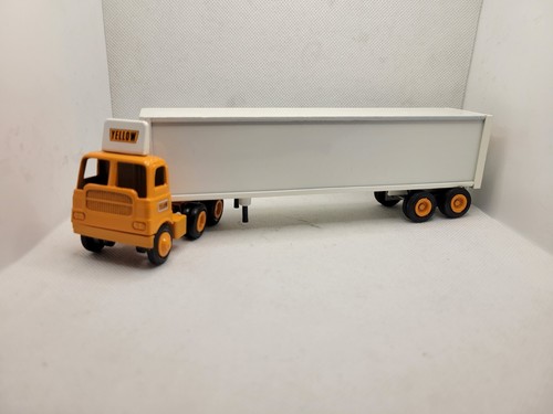 Vintage Winross Yellow Freight 1980's Semi Tractor Trailer 1:64 Scale w ...