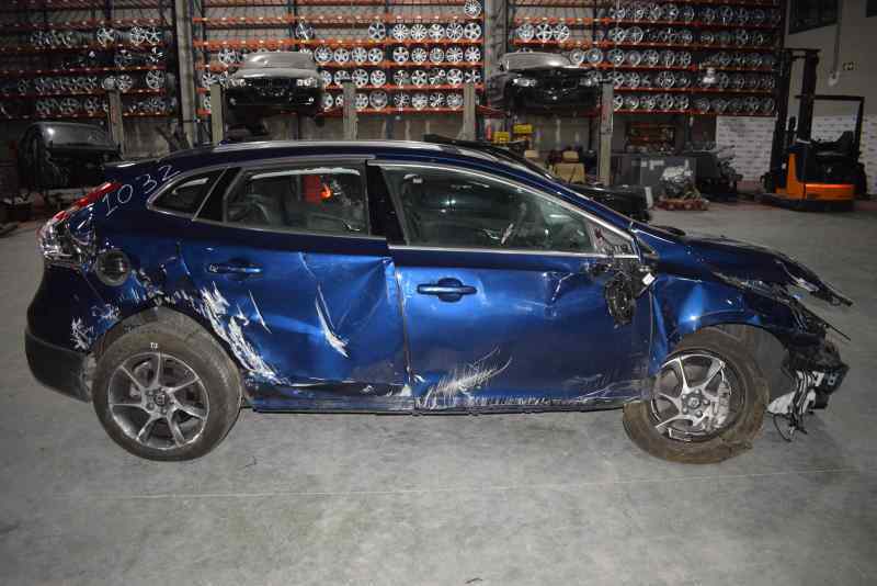 31338764 expansion tank for VOLVO V40 FASTBACK D3 2012 393438 | eBay