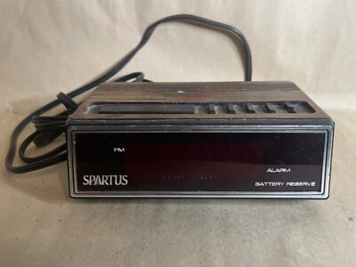 Vintage Spartus 1108 Red LED Display Wood Grain Alarm Clock Retro 1980s ...