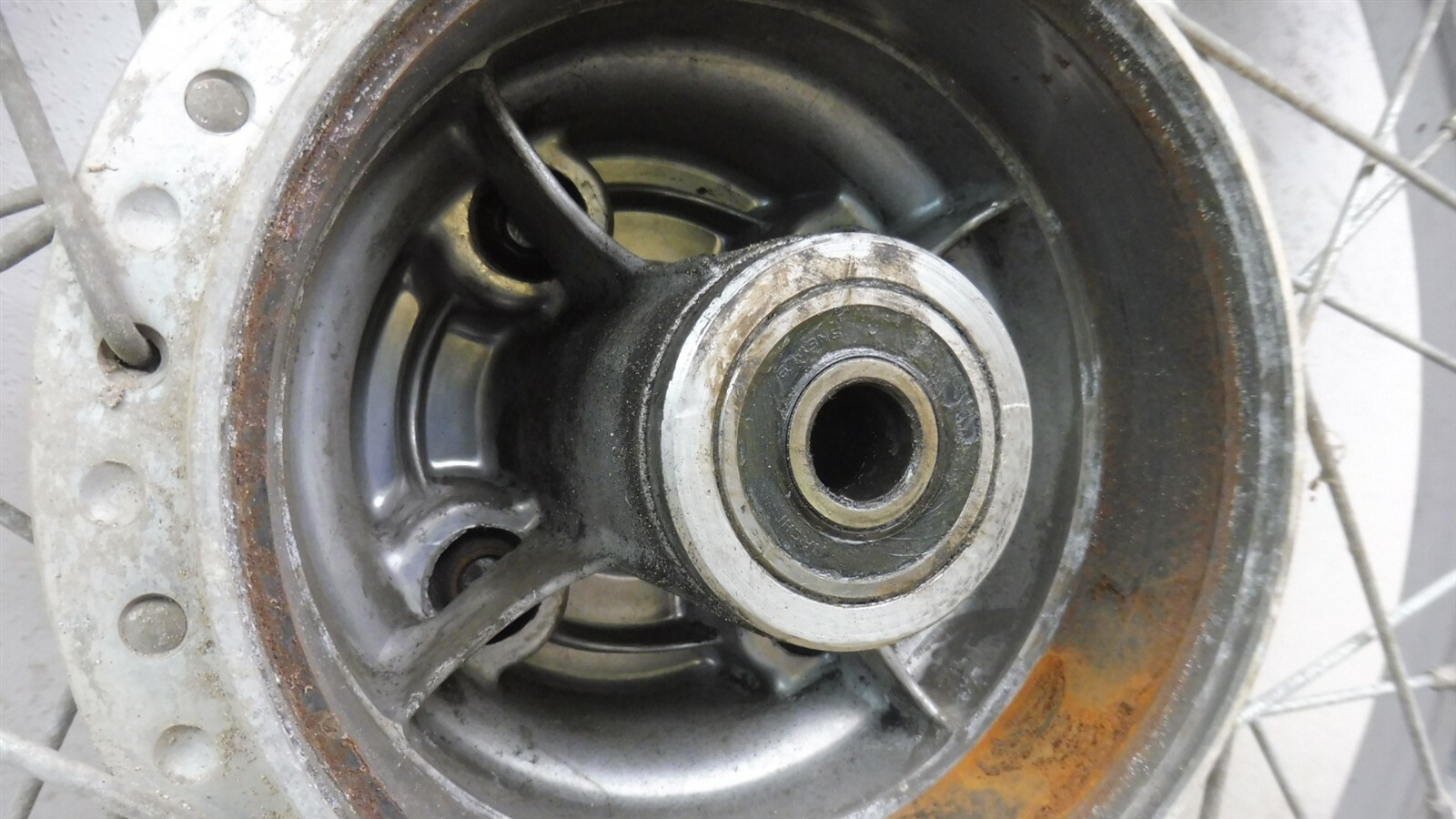 1969 Honda CB350K1 Super Sport H1013-3> rear wheel rim hub and sprocket ...